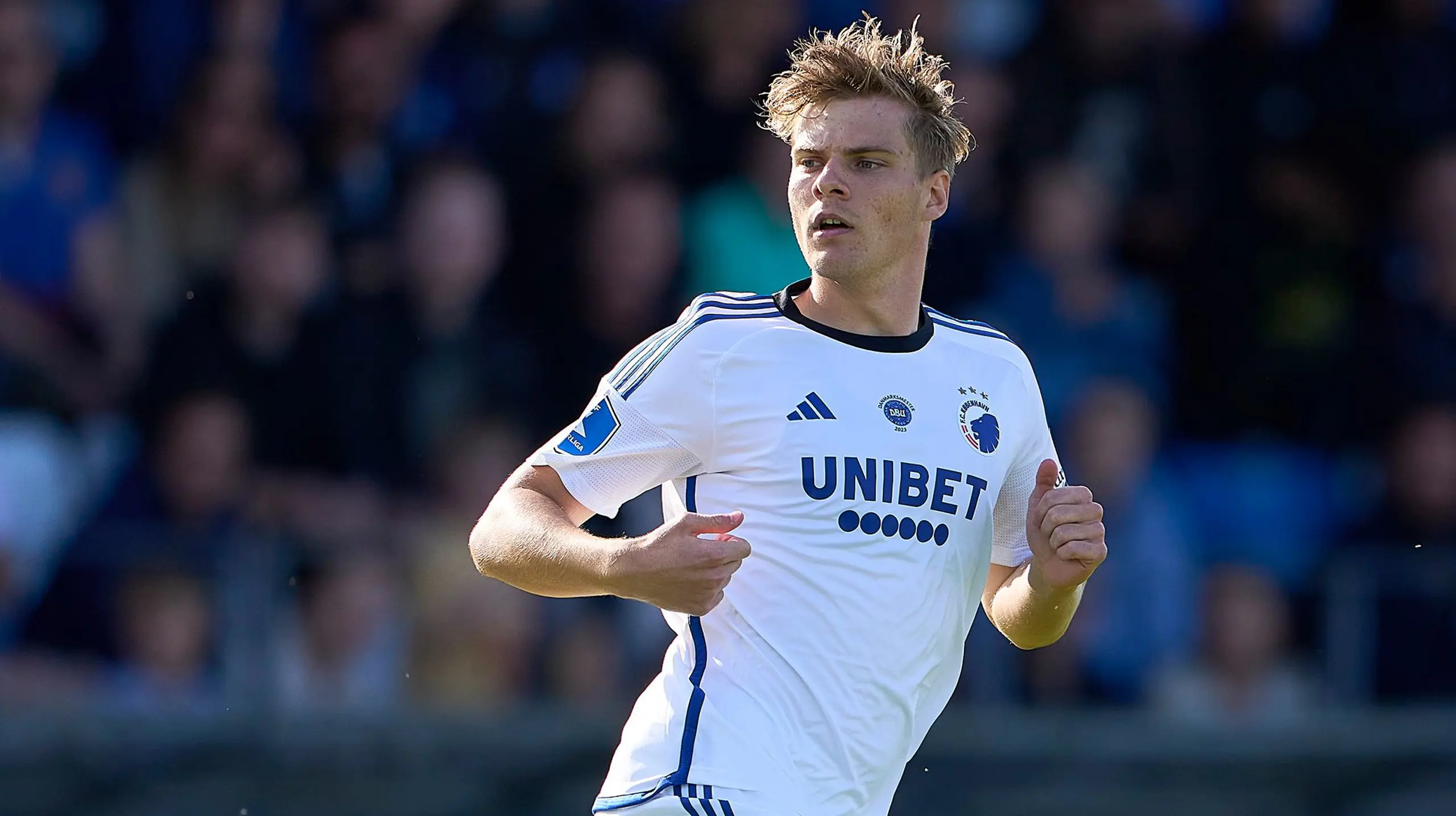 Emil Højlund bliver førsteholdsspiller